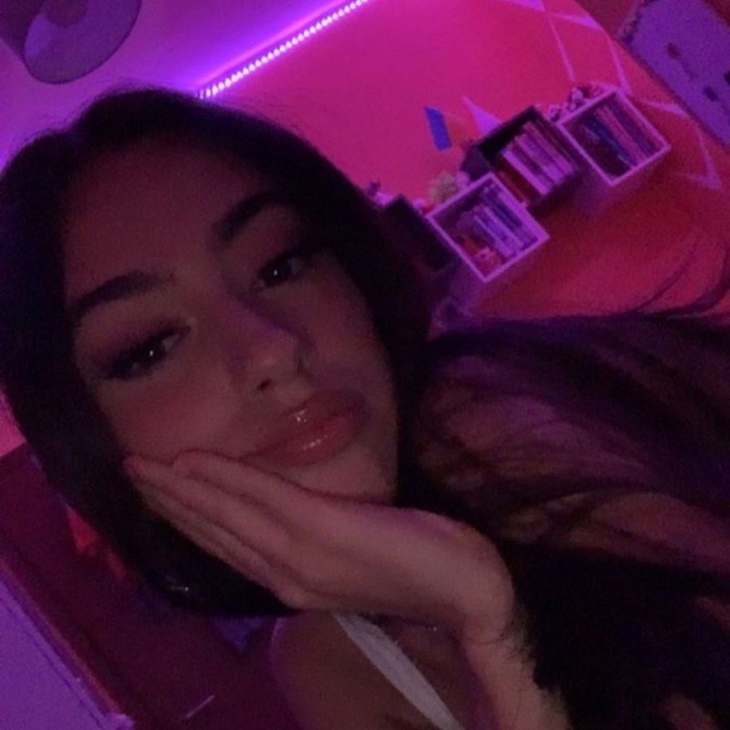 lena (@lenaangelx) | Snapchat Stories, Spotlight & Lenses