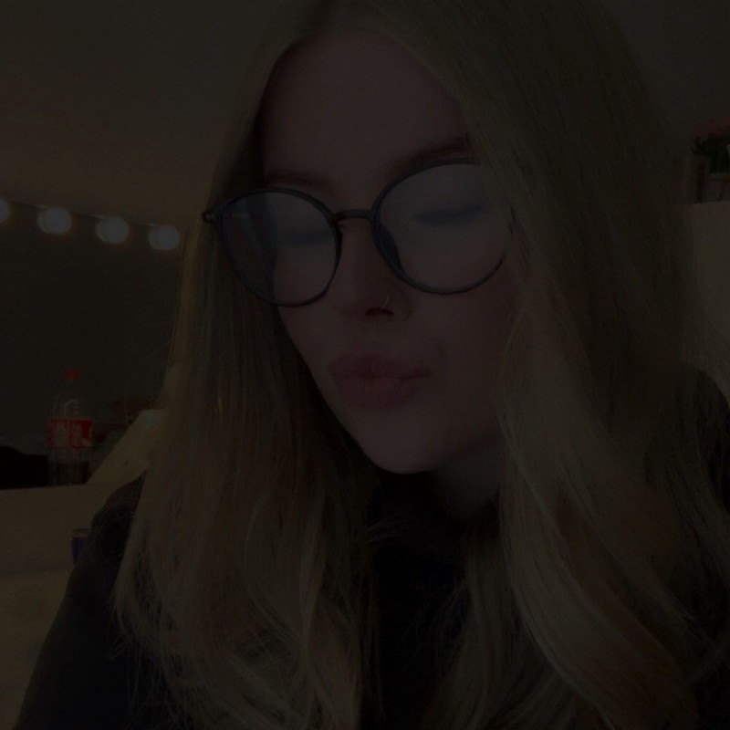 Lena 🤘🏼 (@lenabeuge) | Snapchat Stories, Spotlight & Lenses