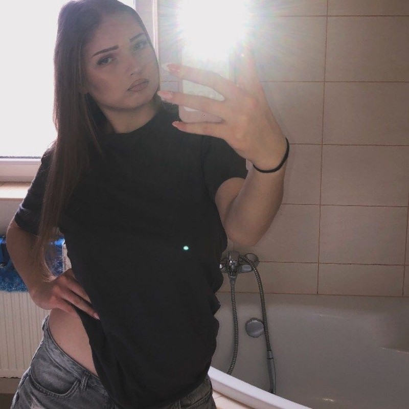 Lenočka😍 (@lenka_v1) | Snapchat Stories, Spotlight & Lenses
