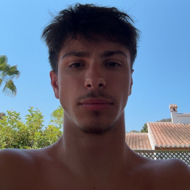LENN (@lenn_ytb) | Snapchat Stories, Spotlight & Lenses