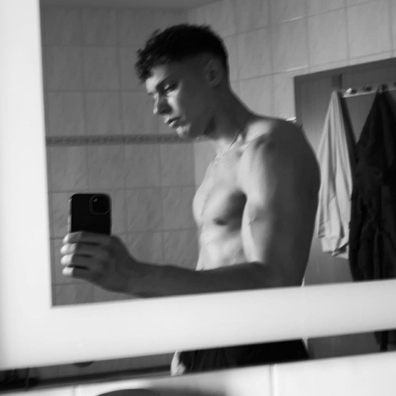 Lennox Binder (@lennox_binder) | Snapchat Stories, Spotlight & Lenses