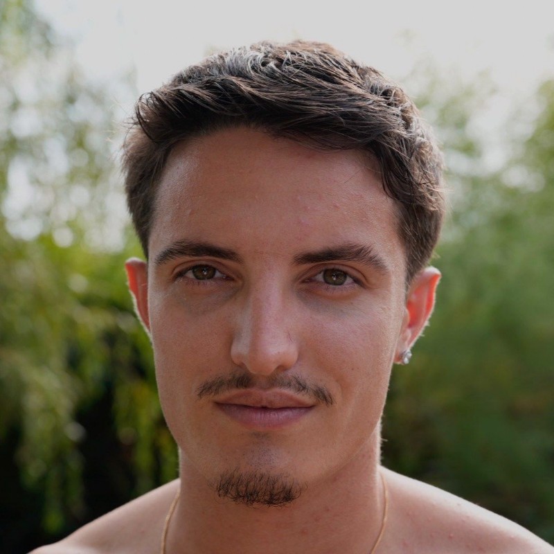 Léo (@leo.mdn) | Snapchat Stories, Spotlight & Lenses