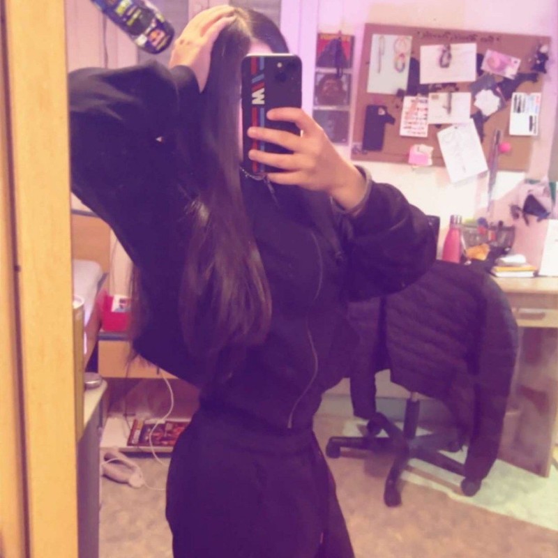 Océane🇩🇪🇨🇭🇪🇸🏎 (@lerchocean) | Snapchat Stories, Spotlight & Lenses