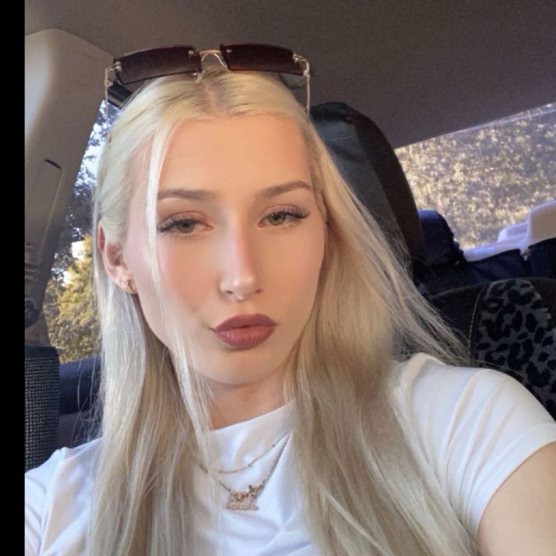 Lexi Fro (@lexi-fro) | Snapchat Stories, Spotlight & Lenses