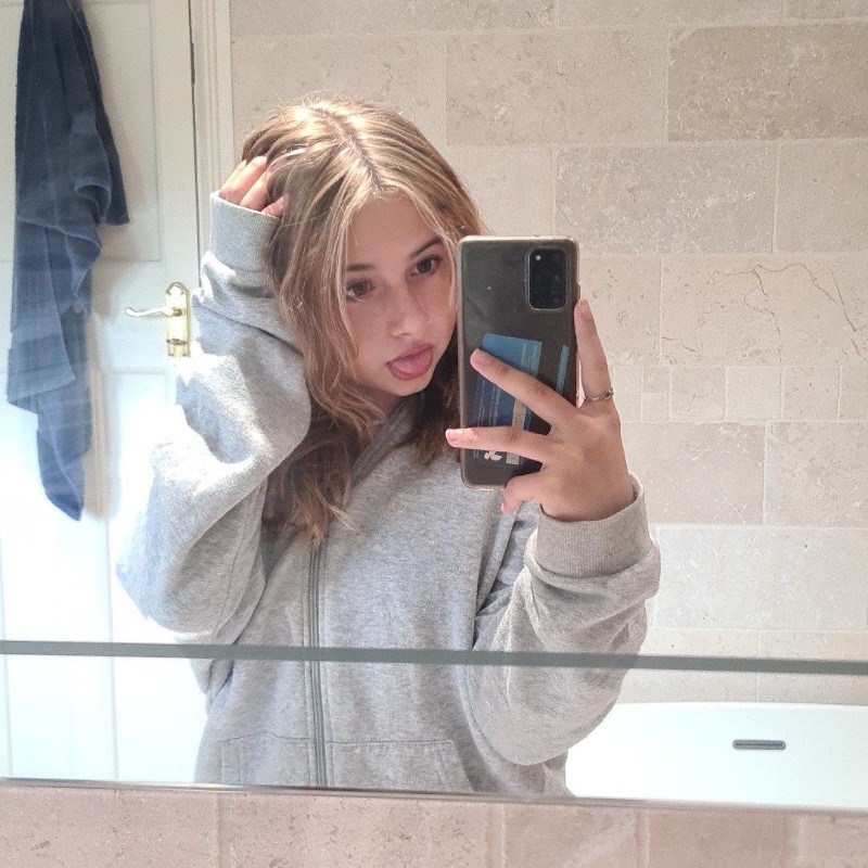bia 🗣 (@liammccaylover) | Snapchat Stories, Spotlight & Lenses