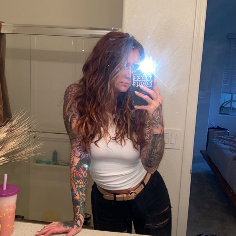 Lisa Giles (@lifeoflisag) | Snapchat Stories, Spotlight & Lenses