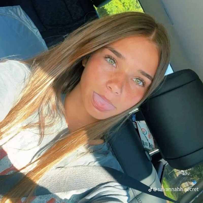 Lilliana (@lillianafaith83) | Snapchat Stories, Spotlight & Lenses