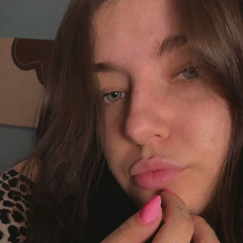 Lilly Hakari (@lillyhakari) | Snapchat Stories, Spotlight & Lenses