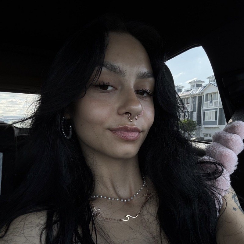 𝖘𝖆𝖒 ꨄ (@lilsamcarter) | Snapchat Stories, Spotlight & Lenses