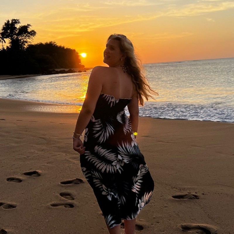 lily strong 🌺 (@lilycstrong) | Snapchat Stories, Spotlight & Lenses