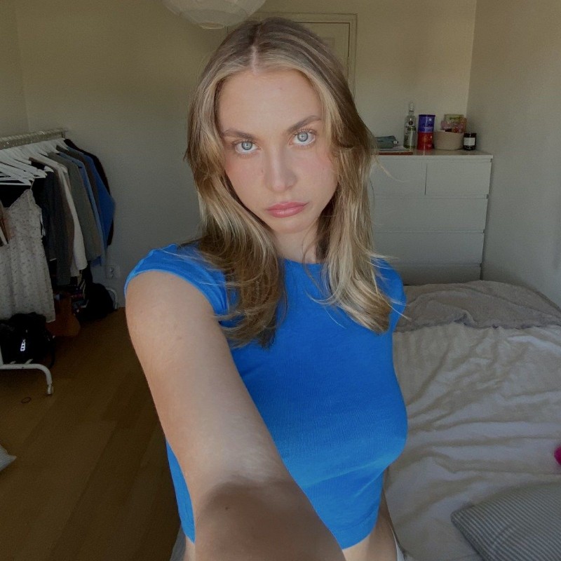 Linnea Ahlgren (@linneaahlgrenn) | Snapchat Stories, Spotlight & Lenses