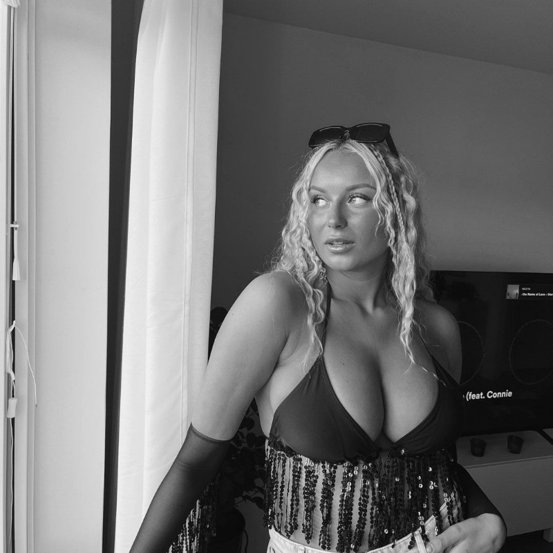 Linn Prusky (@linnprusky) | Snapchat Stories, Spotlight & Lenses