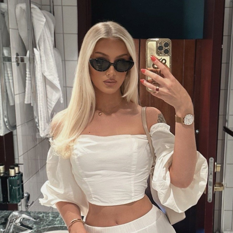 Linnynova 🤍 (@linnynova) | Snapchat-Stories, Spotlight och linser