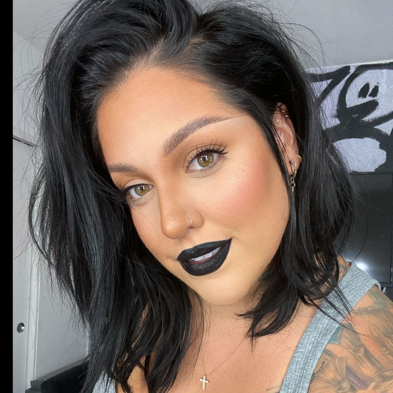 Lipsticknick (@lipsticknick) | Snapchat Stories, Spotlight & Lenses