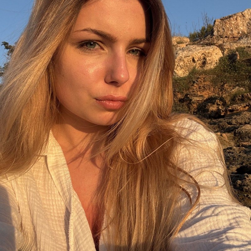 Lisa (@lisasunlove) | Snapchat Stories, Spotlight & Lenses