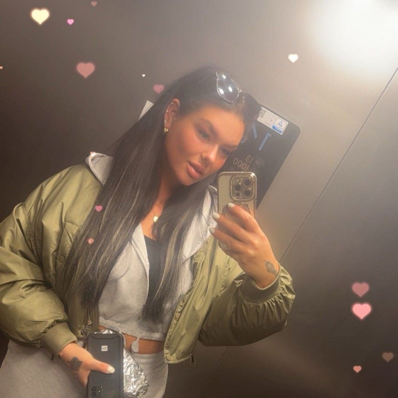 Lisa Sperber (@lisaxx92x) | Snapchat Stories, Spotlight & Lenses