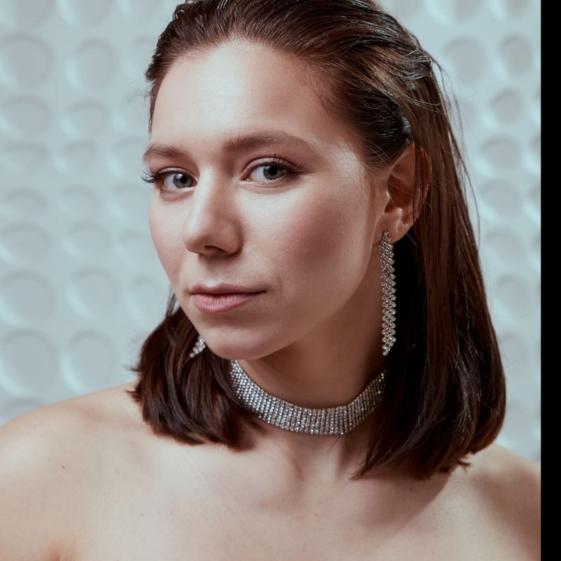 Lizzy Isaeva (@lizzeasylife) | Snapchat Stories, Spotlight & Lenses