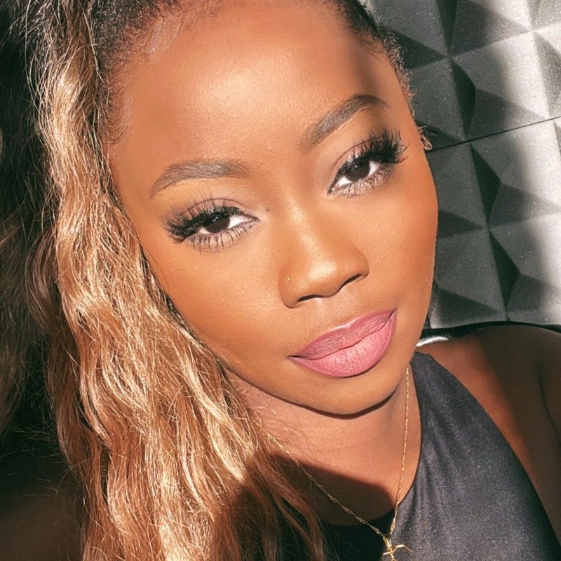 Lizzie Loves (@lizzieloves.x) | Snapchat-Stories, Spotlight och linser