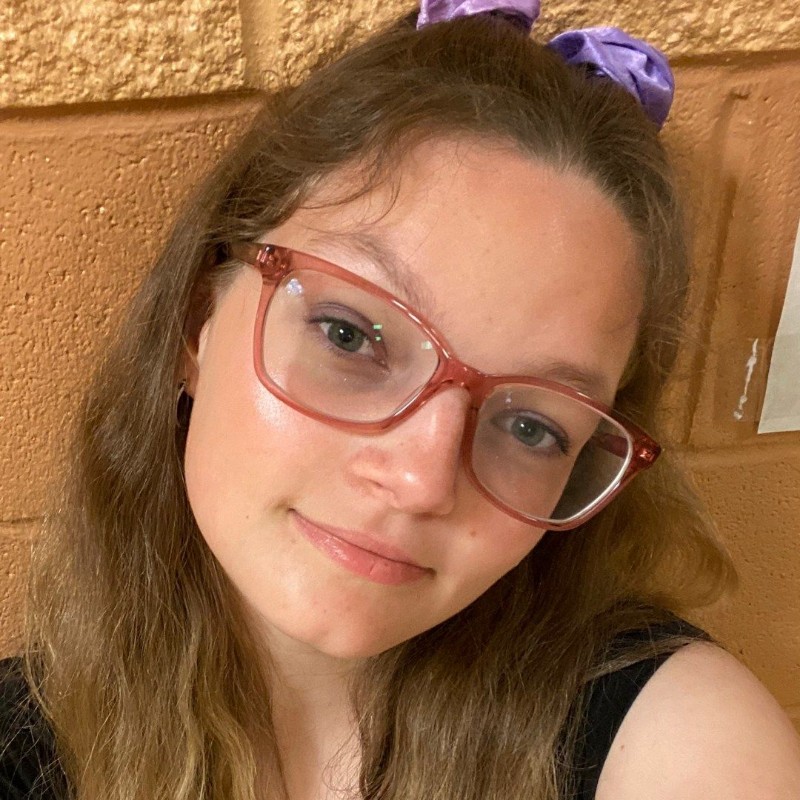 hannah (@llumpypear) | Snapchat Stories, Spotlight & Lenses