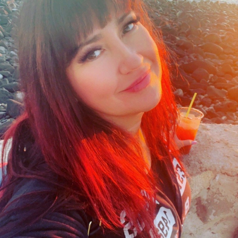 Becky (@lmafoaz) | Snapchat Stories, Spotlight & Lenses