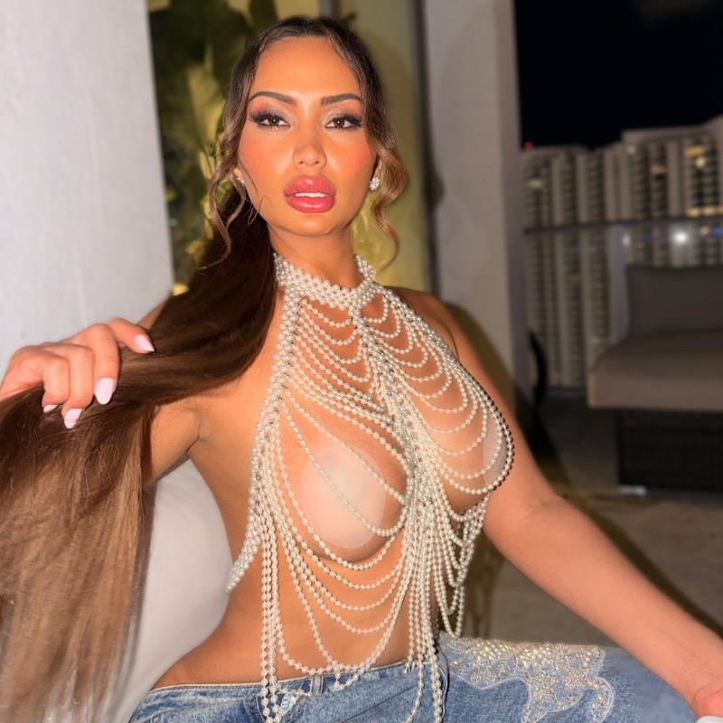 Loanna Palacios (@loannapalacios) | Snapchat Stories, Spotlight & Lenses