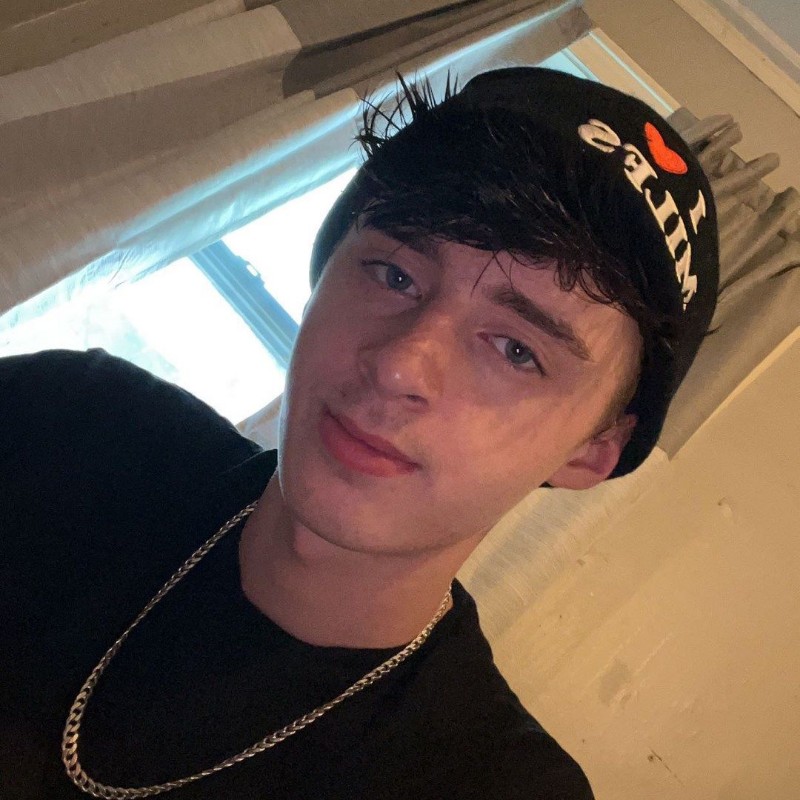 Logan O'Neal (@loganoneal23997) | Snapchat Stories, Spotlight & Lenses
