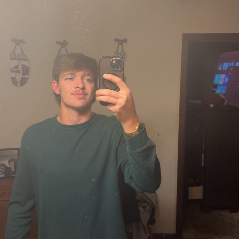 Logan Pepper (@loganpepper32) | Snapchat Stories, Spotlight & Lenses