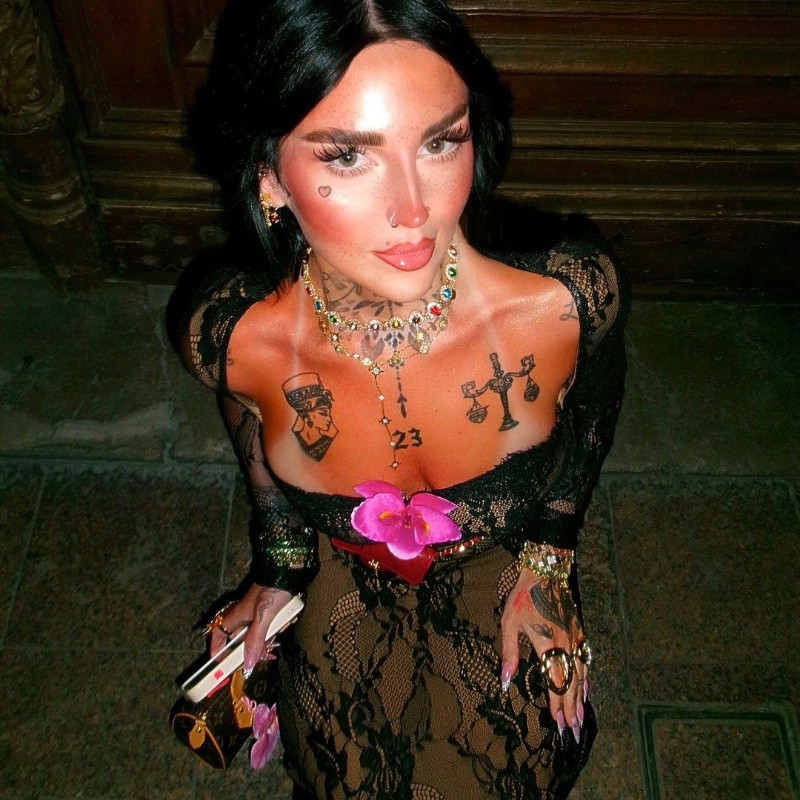 l-riana-lorianagnvs-snapchat-stories-spotlight-lenses