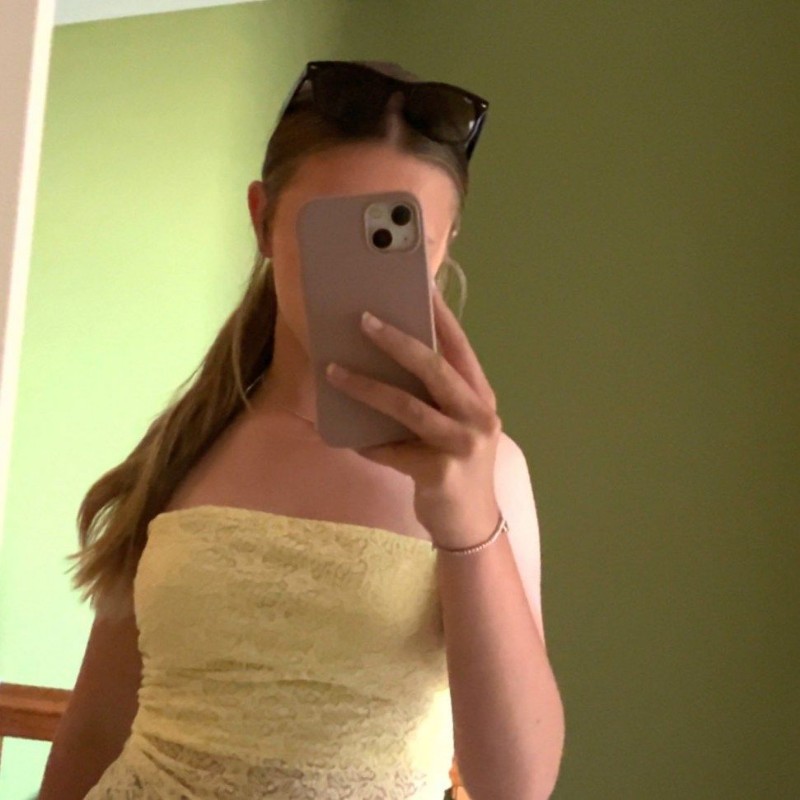 Lottie x (@lottielouisesmi) | Snapchat Stories, Spotlight and Lenses