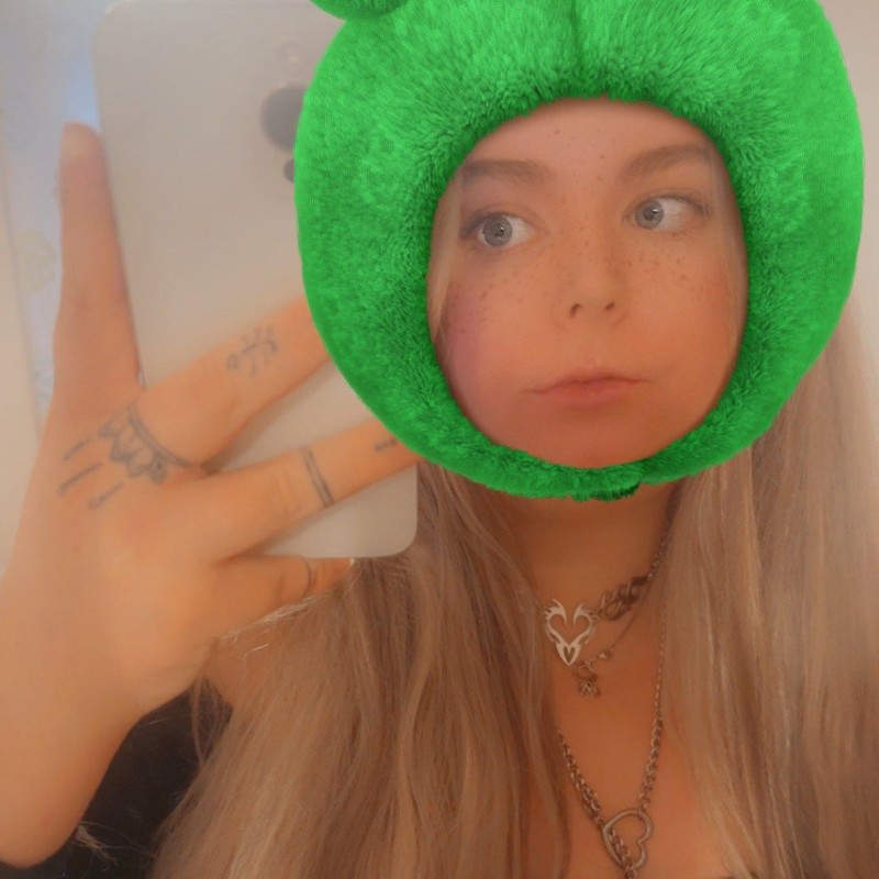 Lou Smith (@lou0465) | Snapchat-Stories, Spotlight och linser