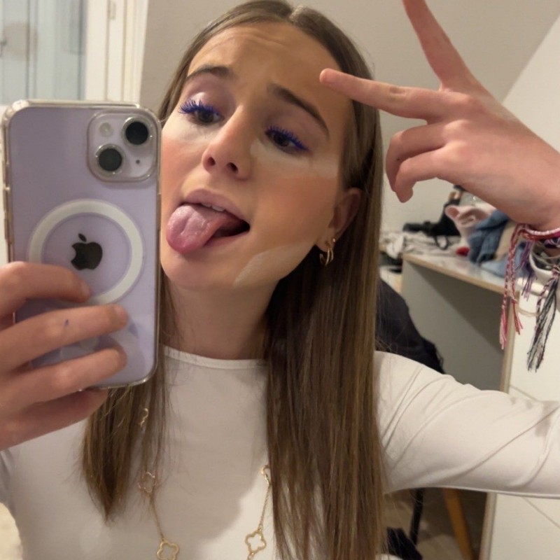 Lou-anne😝 (@louannelastar00) | Snapchat Stories, Spotlight & Lenses