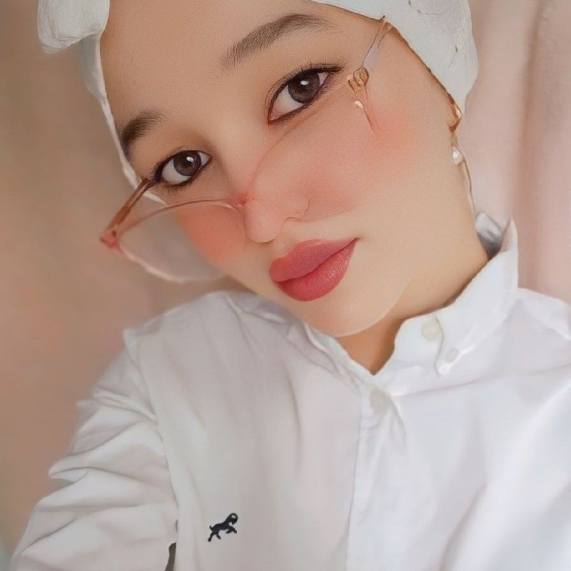 Loulou🌸 (@louee_saidene) | Snapchat Stories, Spotlight & Lenses