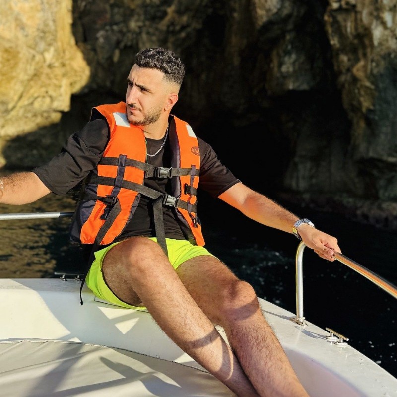 Lounes Hamai (@lounes_hamai) | Snapchat Stories, Spotlight & Lenses