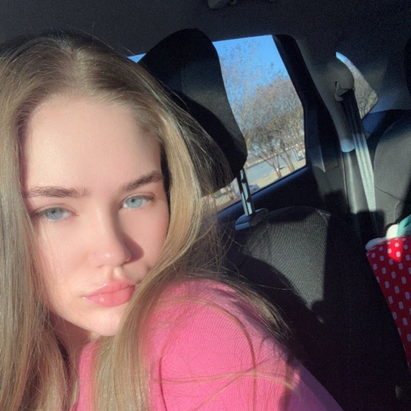 loulou🩷 (@lousmith1212) | Snapchat Stories, Spotlight & Lenses