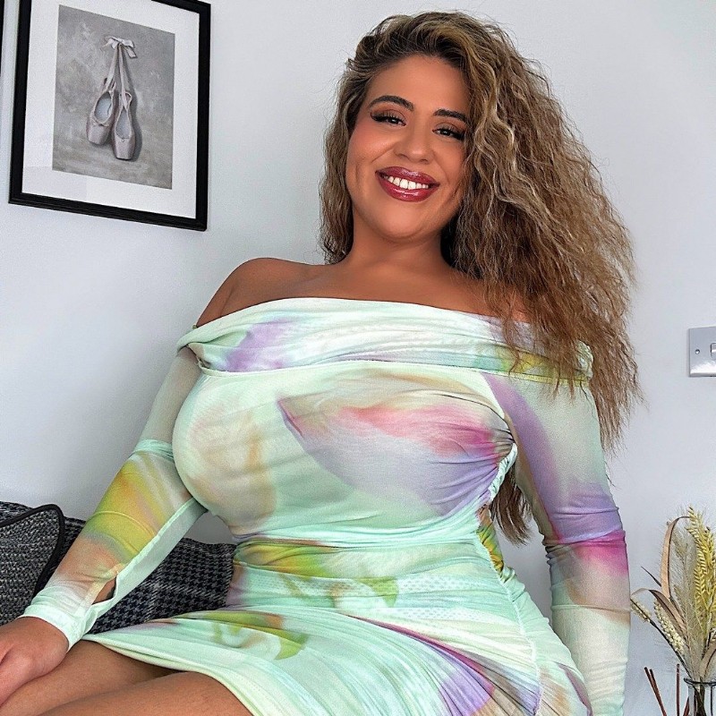 Liss Z (@lovelylissz) | Snapchat Stories, Spotlight & Lenses