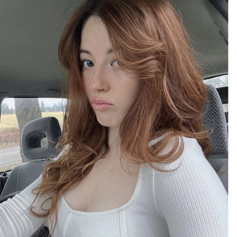 Ellie Rose (@loverose500) | Snapchat Stories, Spotlight & Lenses