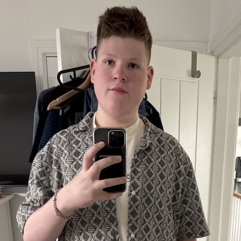 Lewis 🫥 (@lp_boulton13) | Snapchat Stories, Spotlight and Lenses