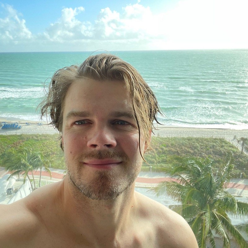 Lars Slind (@lslind44) | Snapchat Stories, Spotlight & Lenses