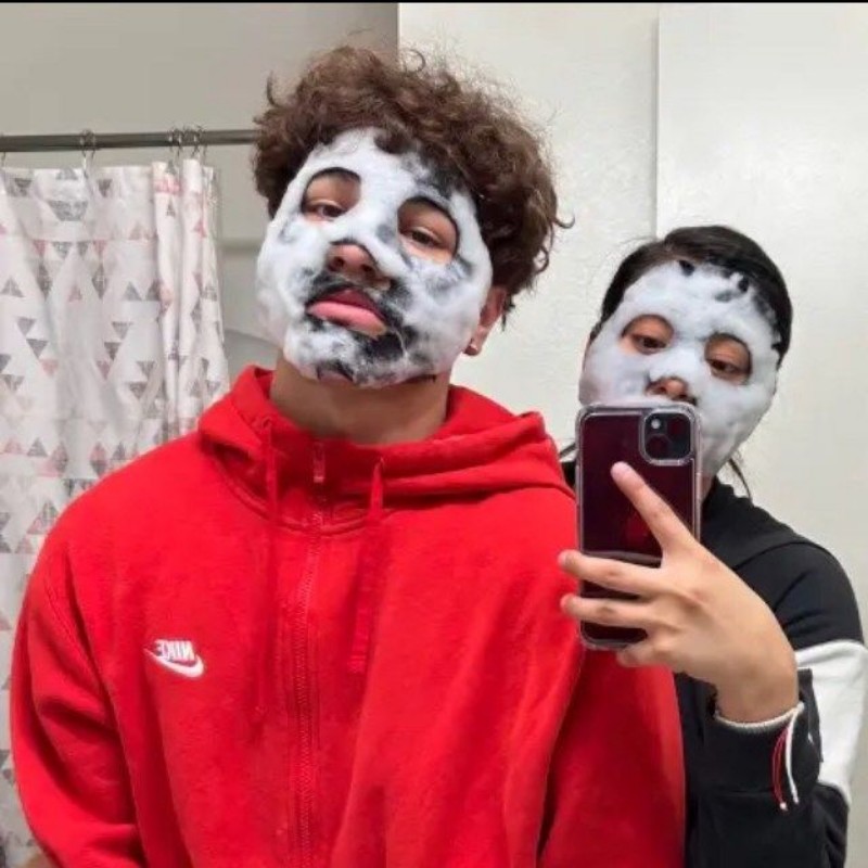 Luke (@lukenizzy) | Snapchat Stories, Spotlight & Lenses