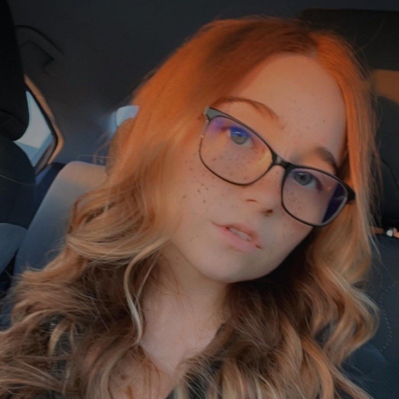 Lyss (@lyssaurora) | Snapchat Stories, Spotlight & Lenses