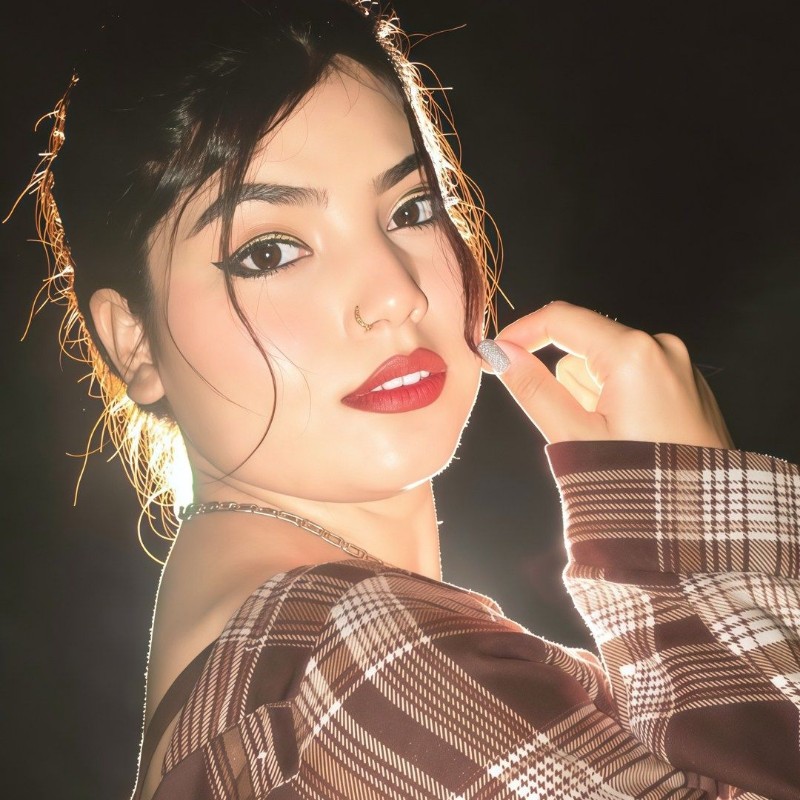 Maahi Raykar (@maahiraykar) | Snapchat-Stories, Spotlight och linser