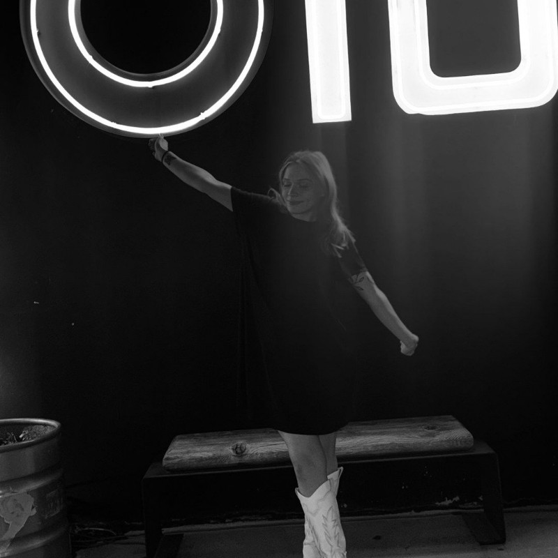 Mackenzie Webb💛(@mac.webb) | เรื่องราว Snapchat ตลอดจน Spotlight และเลนส์