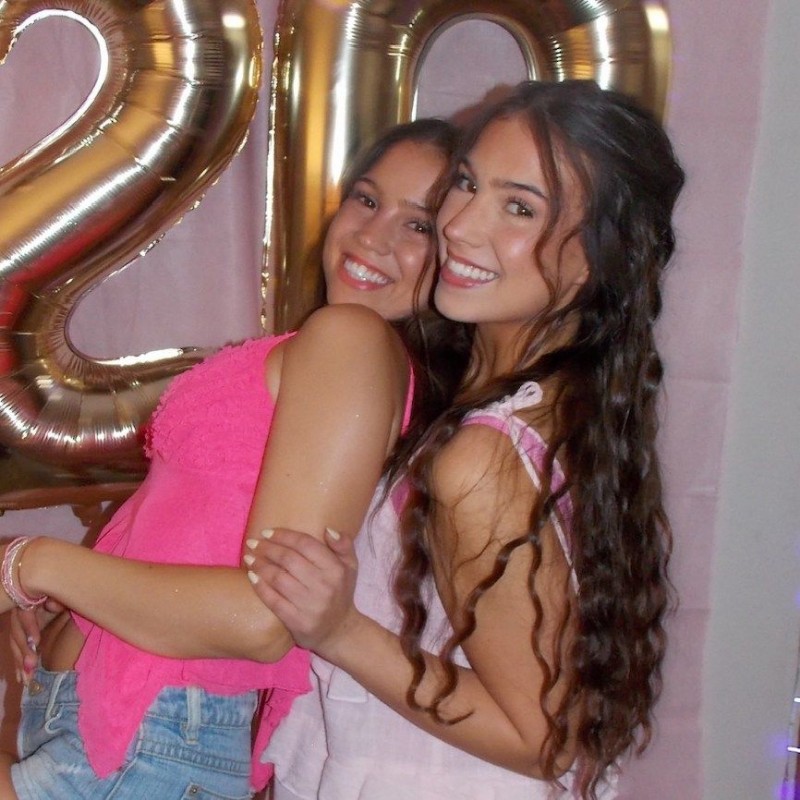 Maddy Andrews (@maddyeandrews) | Snapchat Stories, Spotlight & Lenses