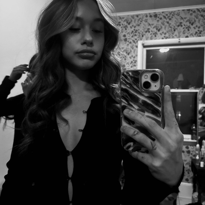 madi ♨️ (@madi.1177) | Snapchat Stories, Spotlight & Lenses