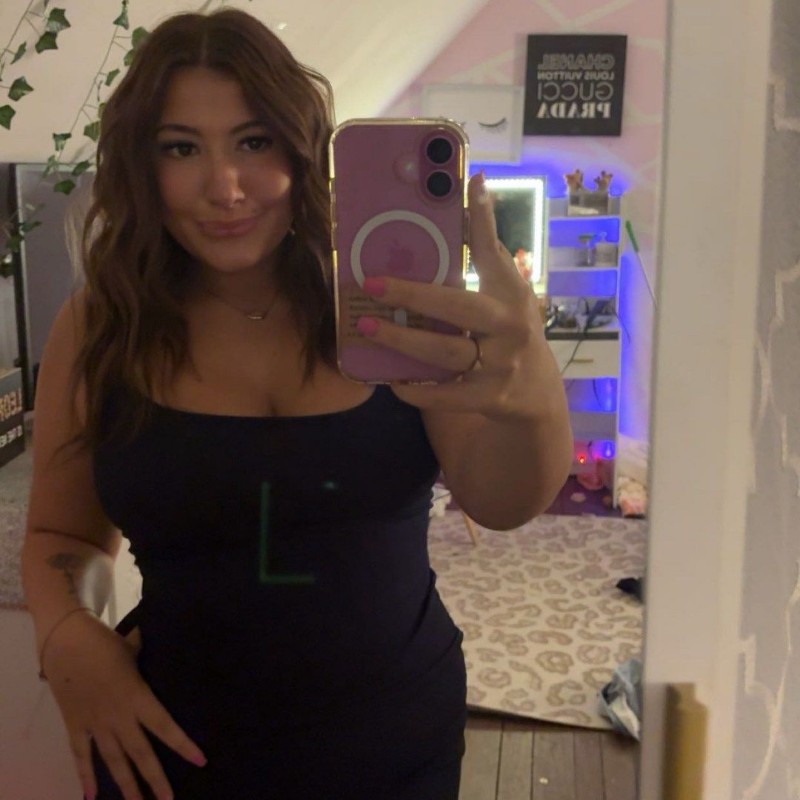 mads (@madi.widen) | Snapchat Stories, Spotlight & Lenses