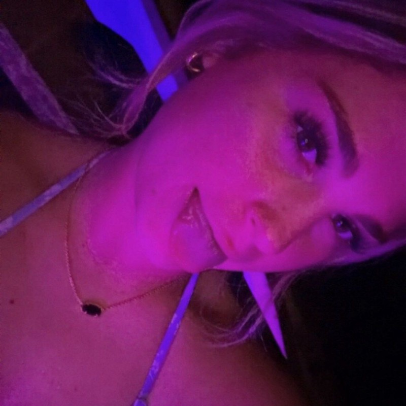 madi (@madi_adams1116) | Snapchat Stories, Spotlight & Lenses