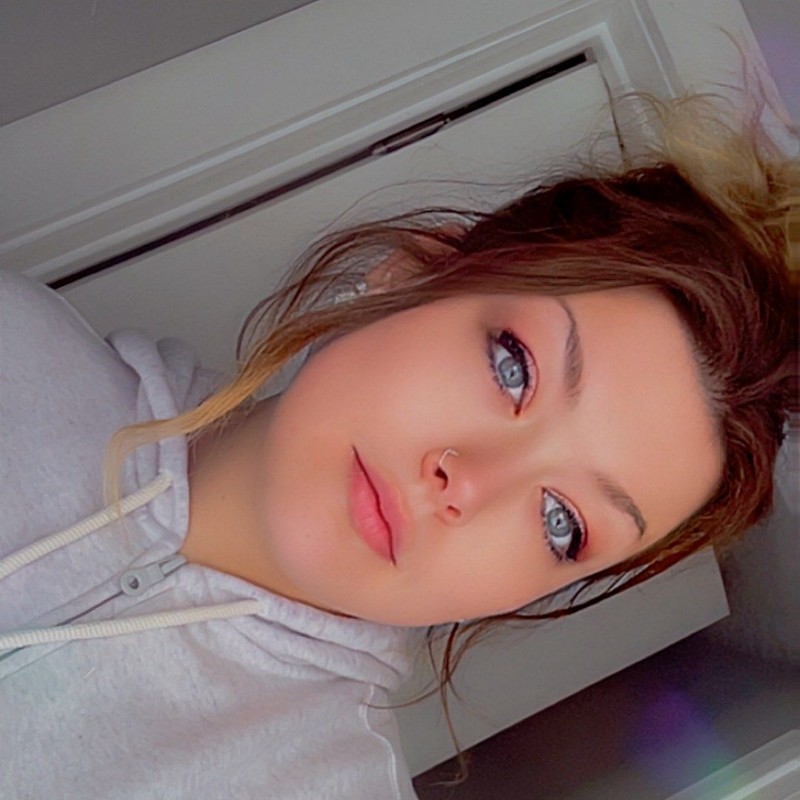 Madison (@madisonrenae19) | Snapchat Stories, Spotlight & Lenses