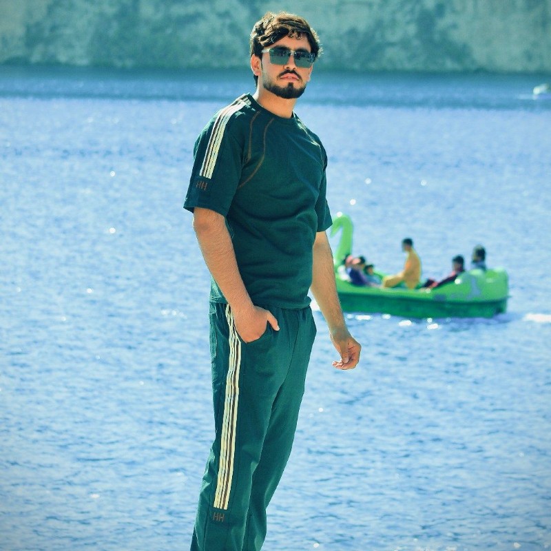 Raees Ahmadzai (@madking236243) | Snapchat Stories, Spotlight & Lenses