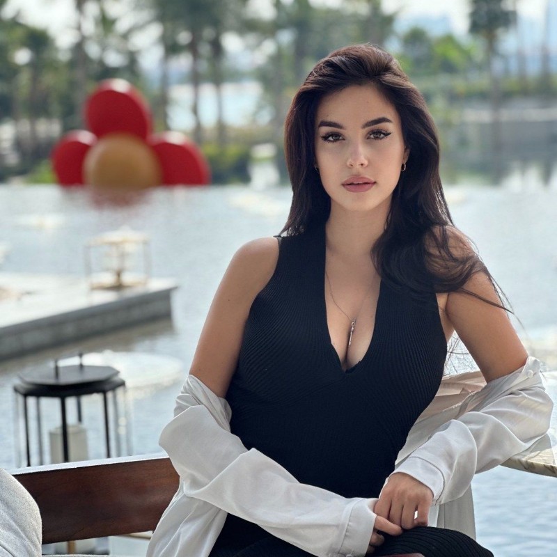 Anastasiya Makshaeva (@makshaeva_aa) | Snapchat Stories, Spotlight & Lenses