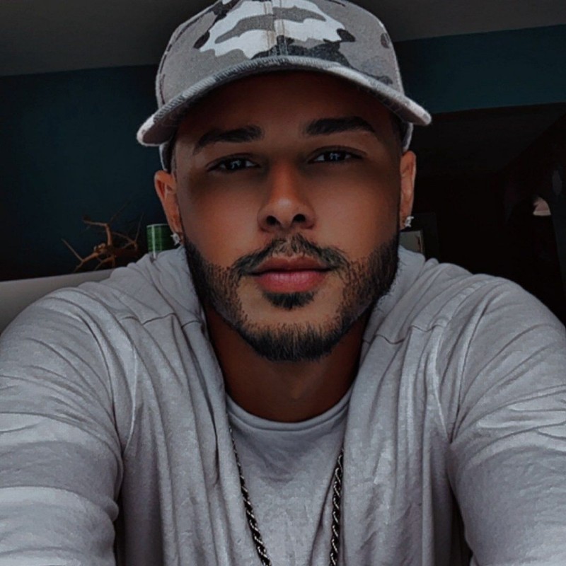 Malik ♎️ (@malik-mills) | Snapchat Stories, Spotlight & Lenses